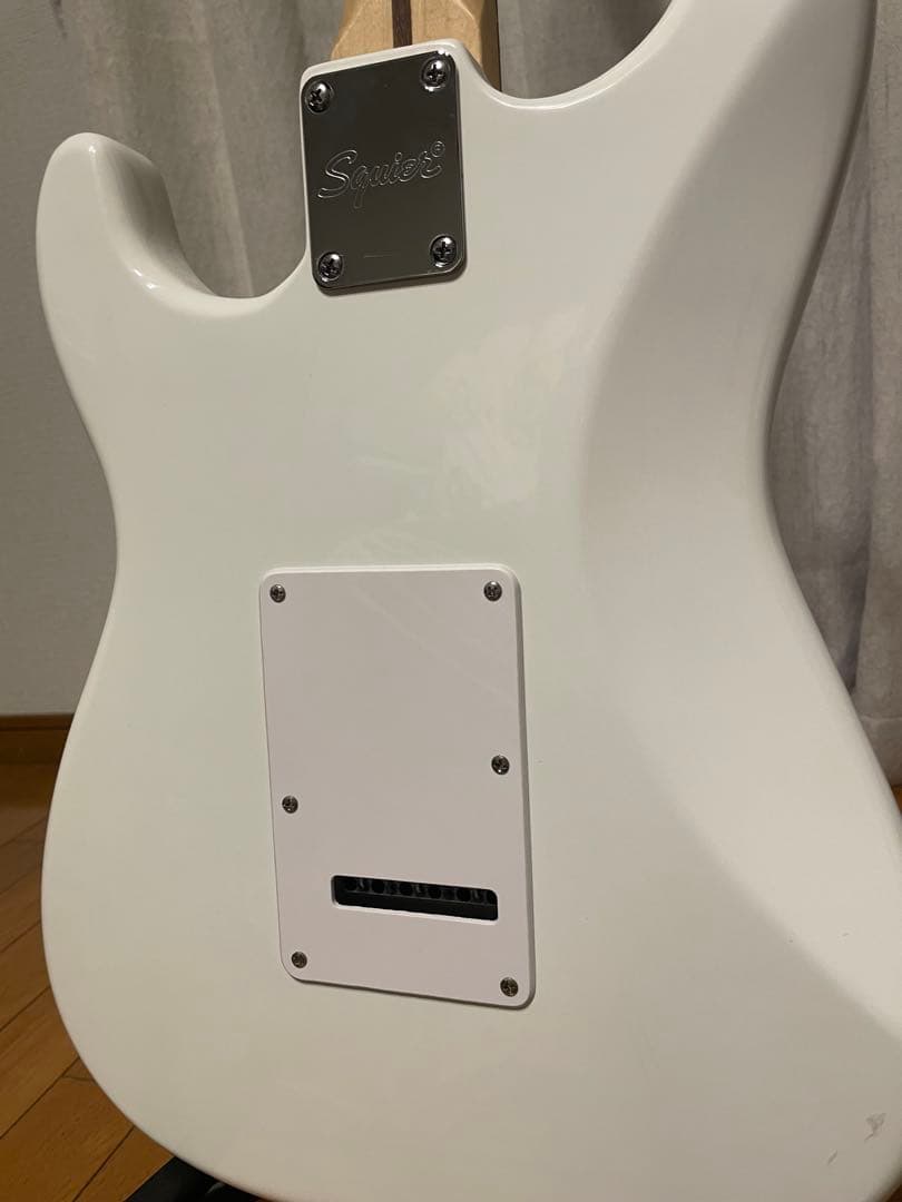 Squier エレキギター ホワイト