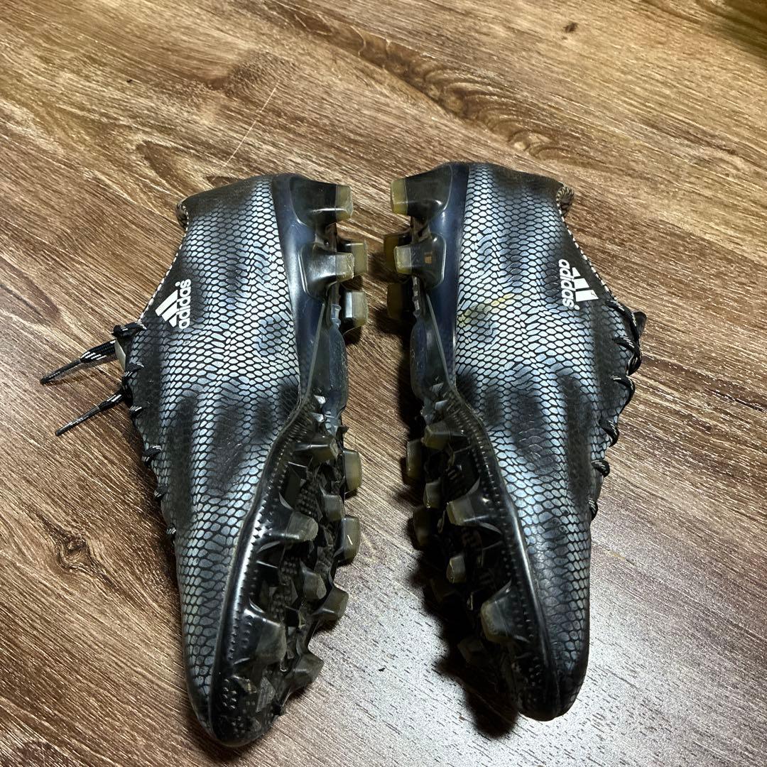 adidas アディゼロf50