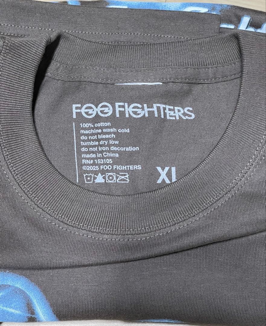 新品FOO FIGHTERS LIVE IN 2025 チャコールTシャツ XL