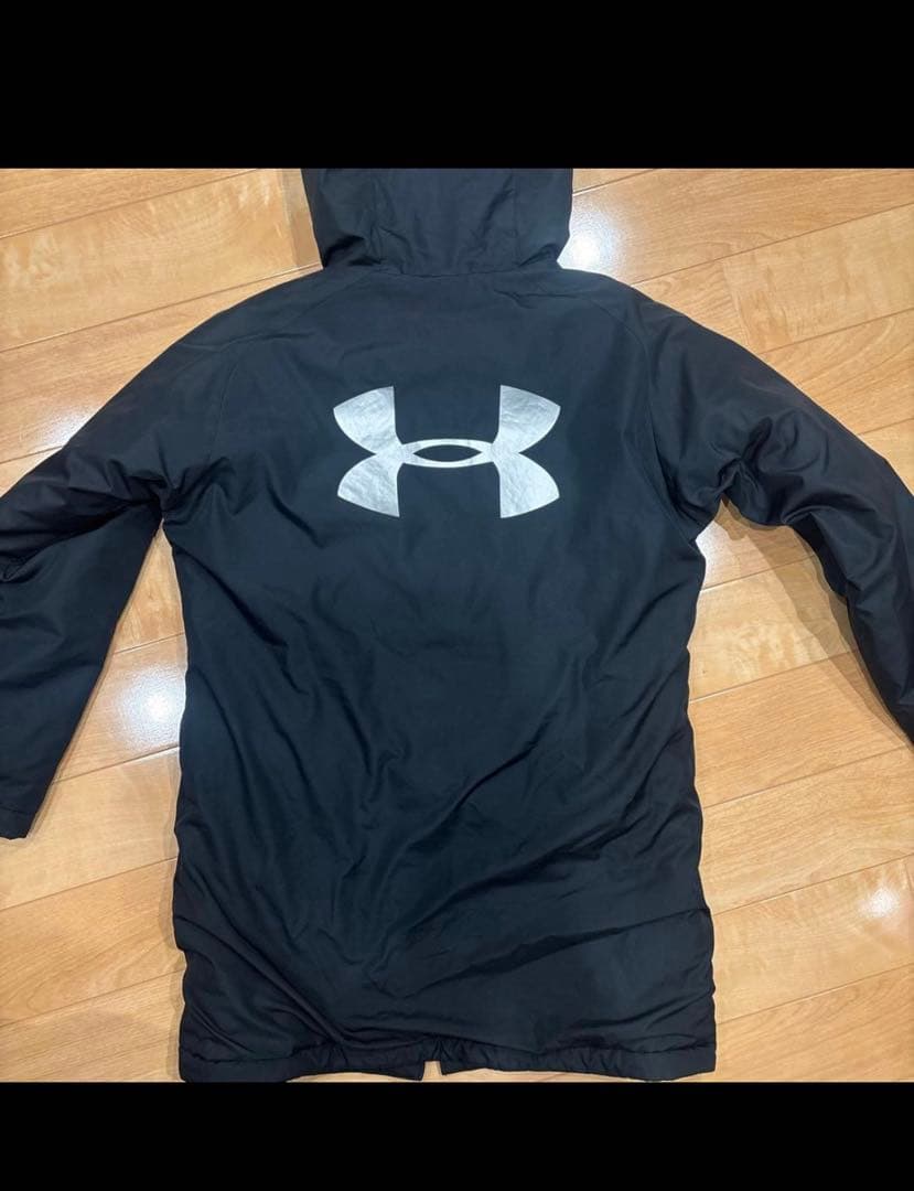 最終値下げ　美品★UNDER ARMOUR★防水ベンチコート★黒★YLG