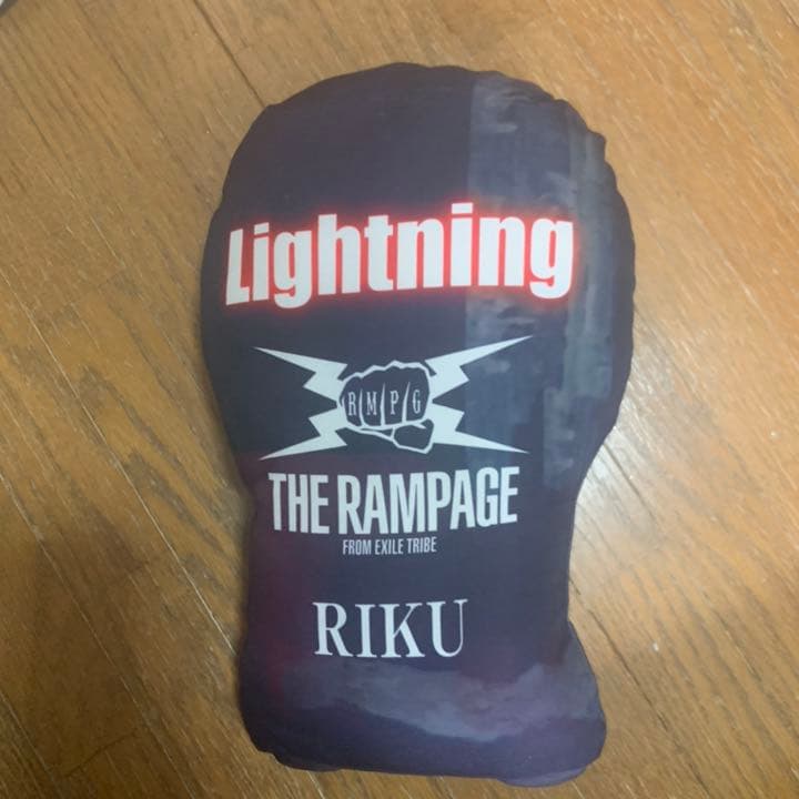 RIKU lightning クッション