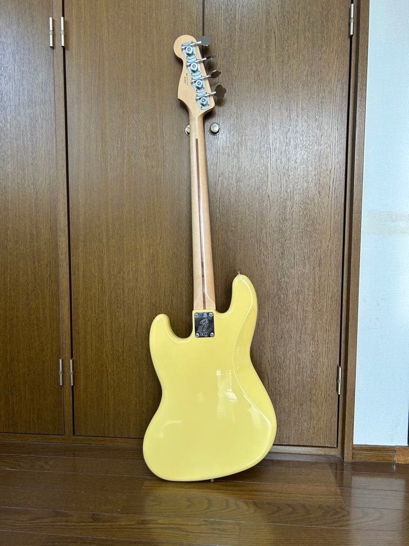 ベース Fender player Jazz Bass Butter cream