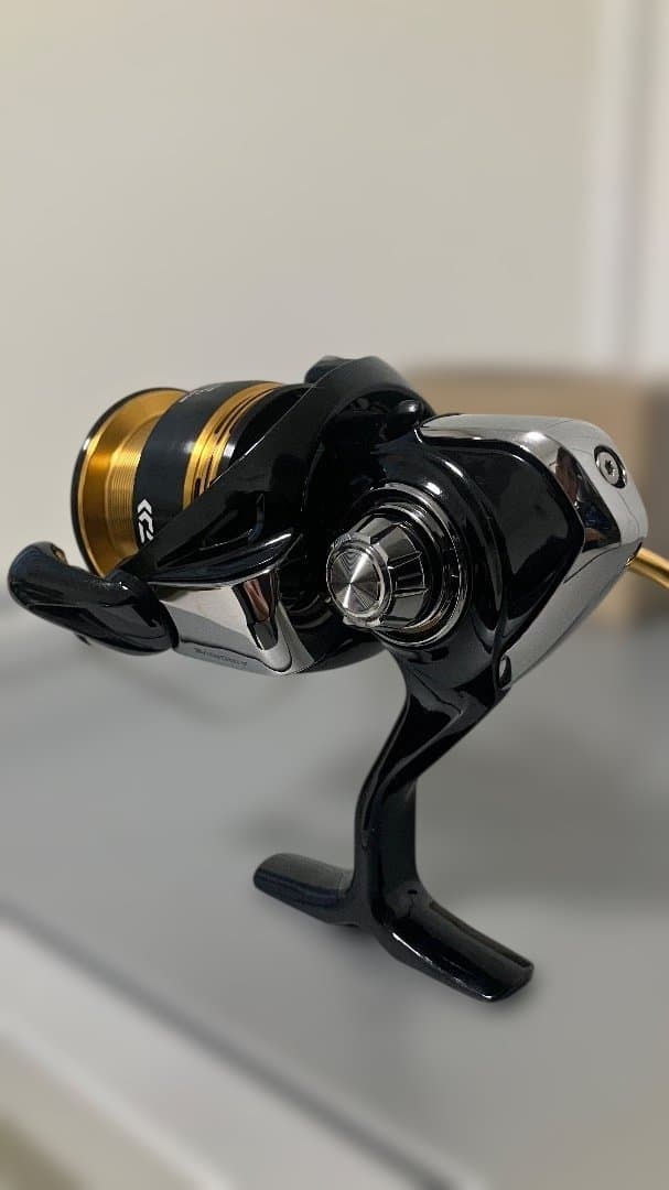 Daiwa 23Legalis LT3000-CXH スピニングリール