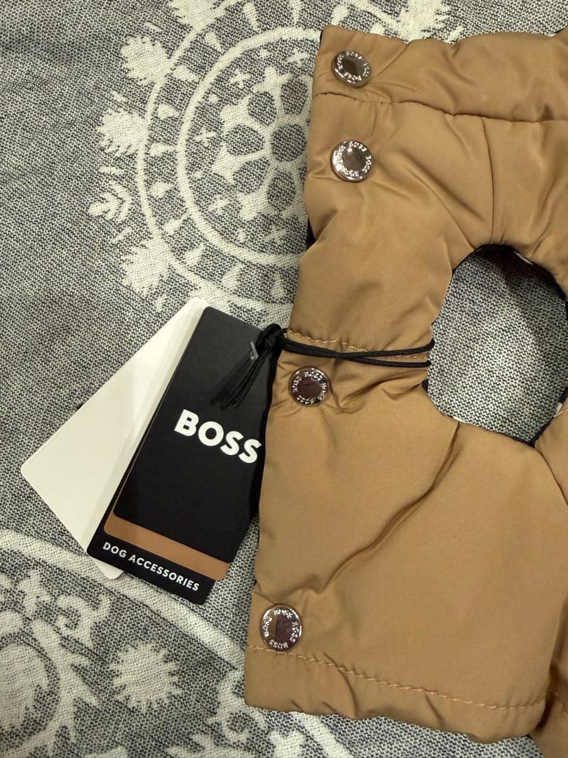 HUGO BOSS 犬用リバーシブルダウンジャケット XS キャメル 本物