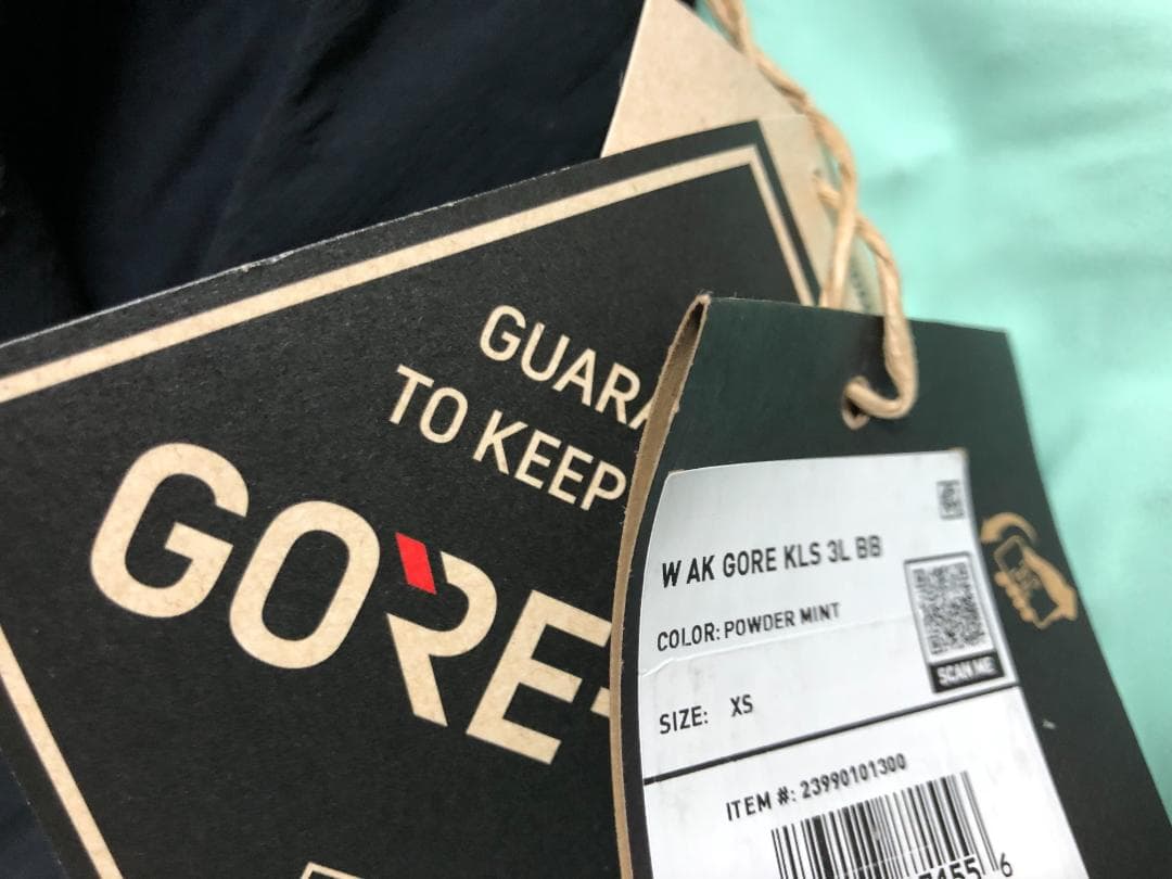 未使用 バートン ウィメンズ GORE-TEX KLS 3L ビブ XS パンツ