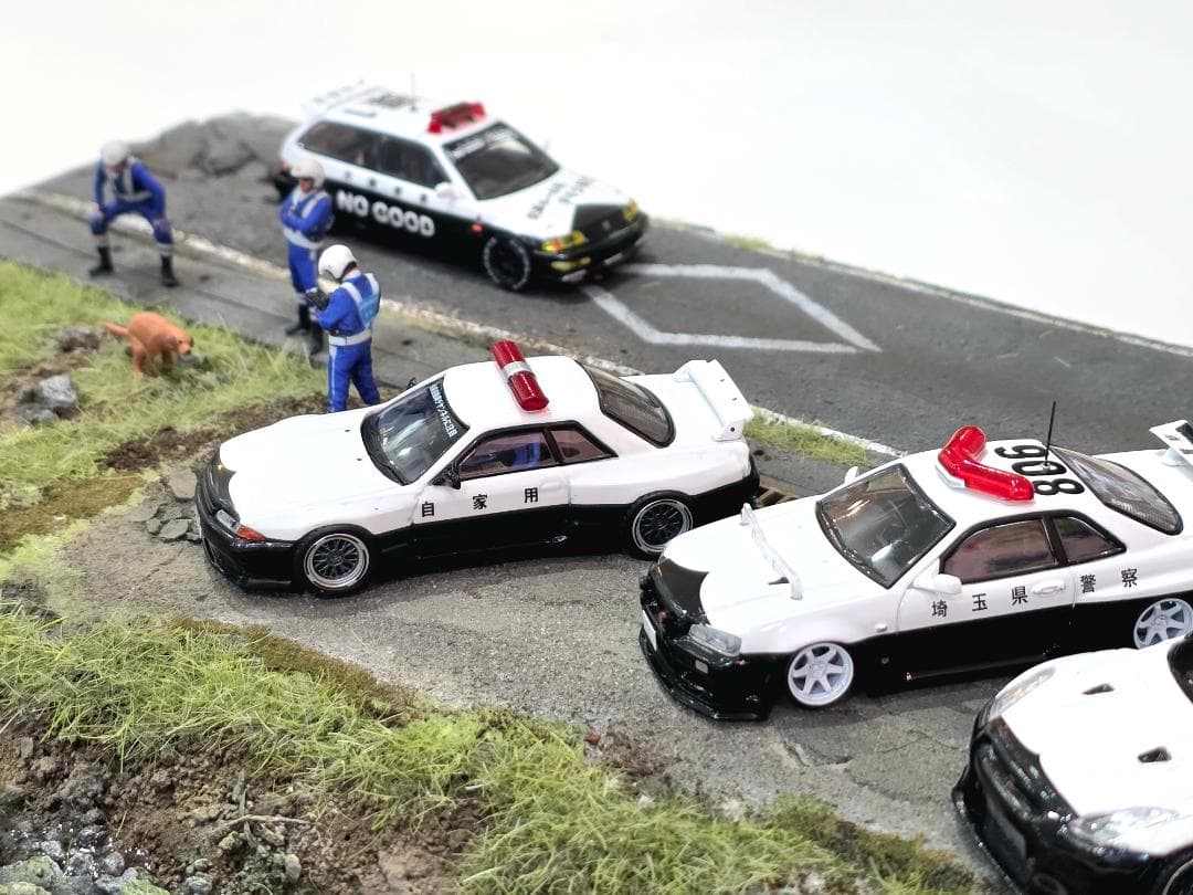 カスタム 現実的 警察ジオラマ 1:64 セット A4サイズ