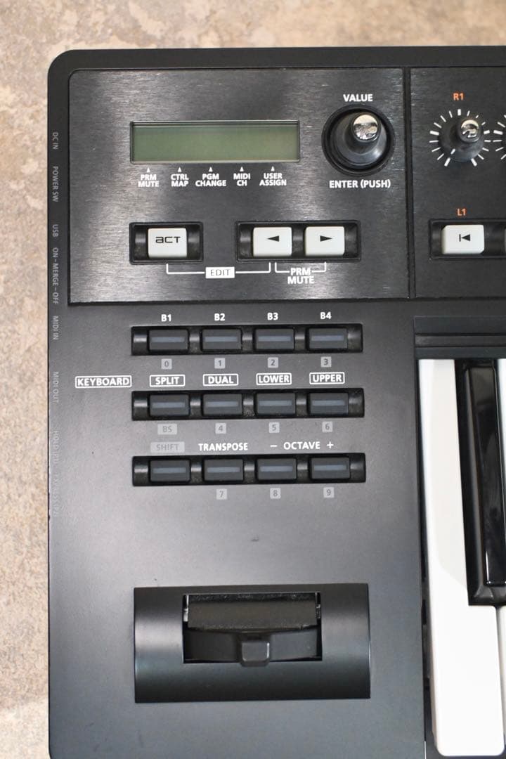 Roland A-500PRO MIDI コントローラー