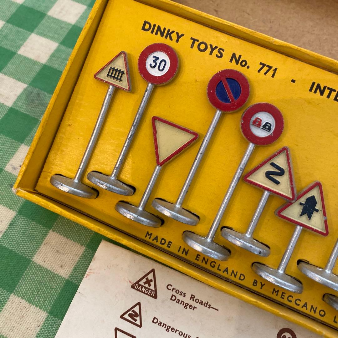 DINKY TOYS no771 ロードサイン