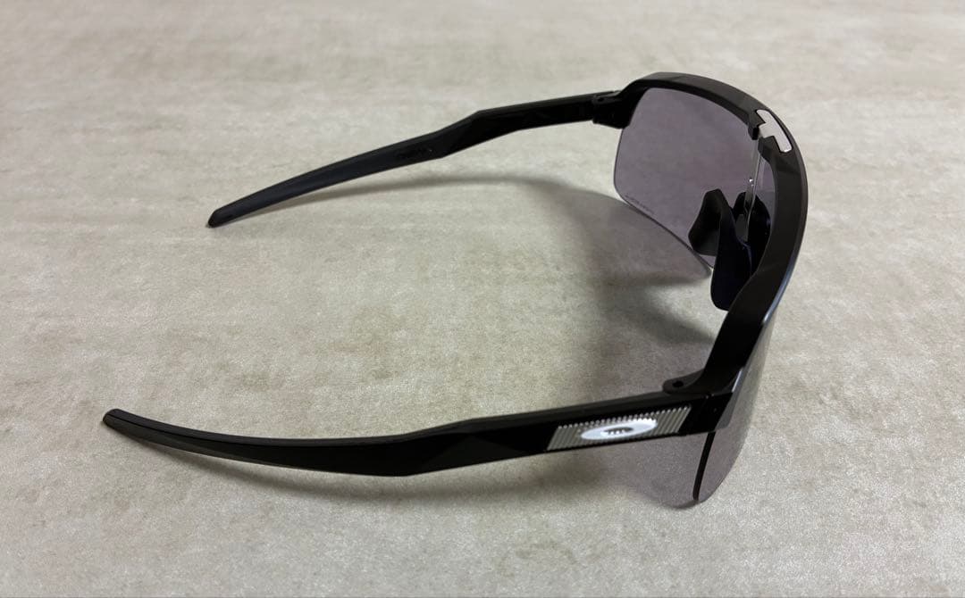 その他 OAKLEY Sutro Lite