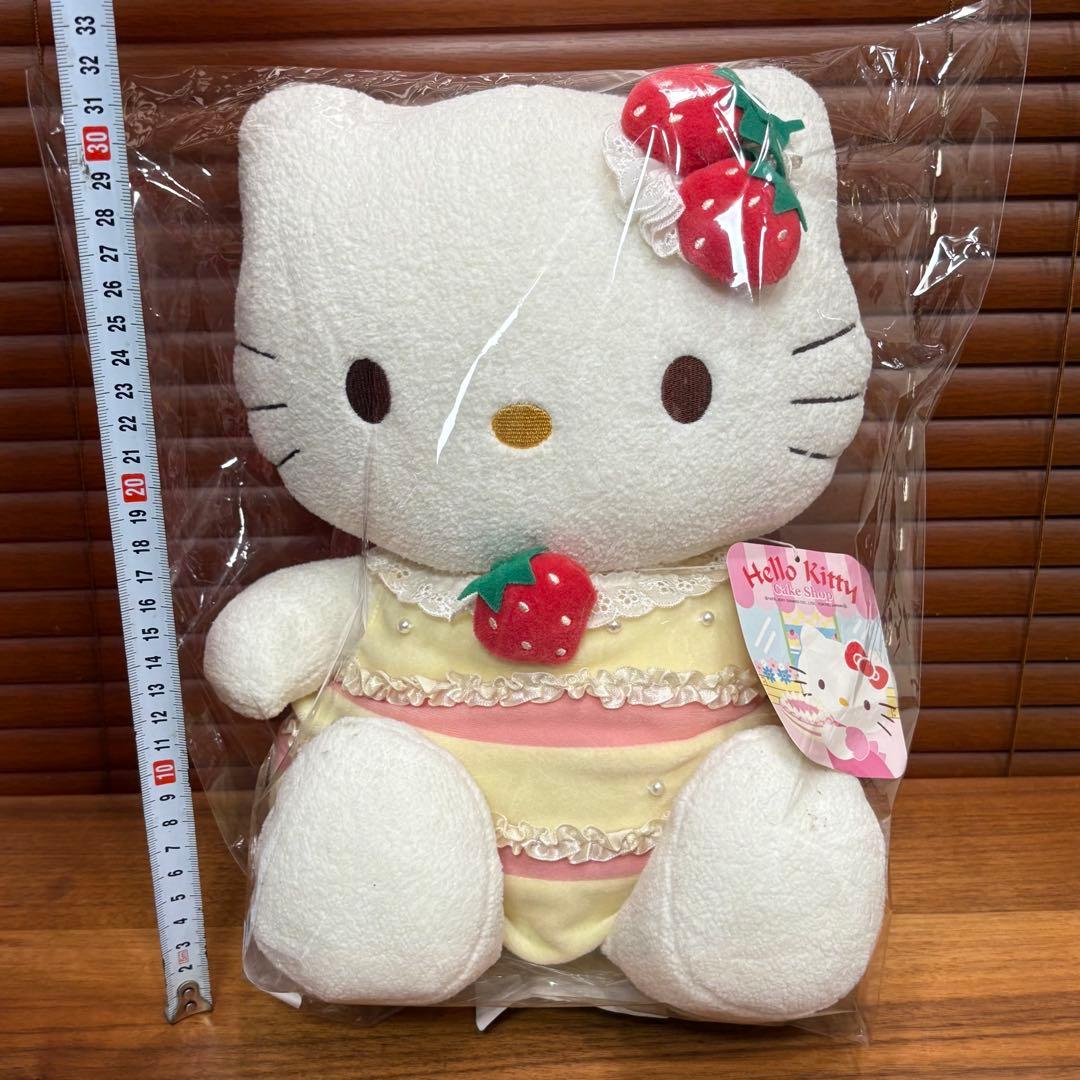 新品　ハローキティ　Hello kitty ぬいぐるみ　大　ショートケーキ