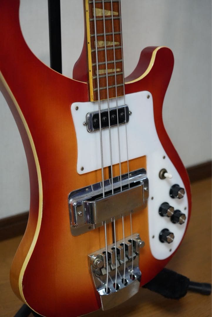 Guyatone Rickenbackerモデル エレキベース サンバースト