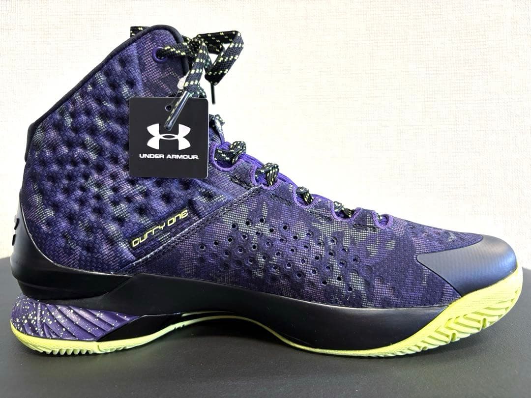 シューズ(男性用) UNDER ARMOUR CURRY 1 \"DARK MATTER\" 28cm