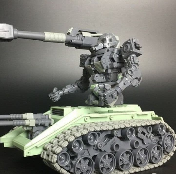 1/100 ザク タンク プラモデル 　ザクタンク 戦車 mg と同じ　サイズ