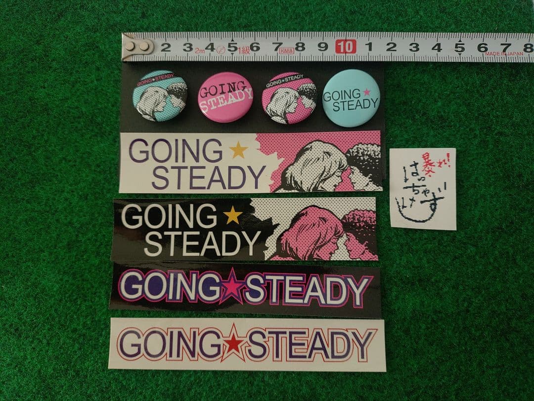 GOING STEADY ステッカー&缶バッジセット（バラ売り不可）
