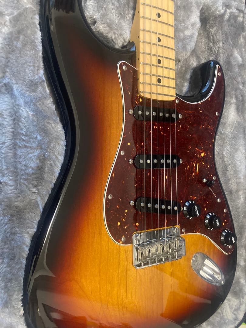 Fender Hybrid II ストラトキャスター　USAピックアップ搭載