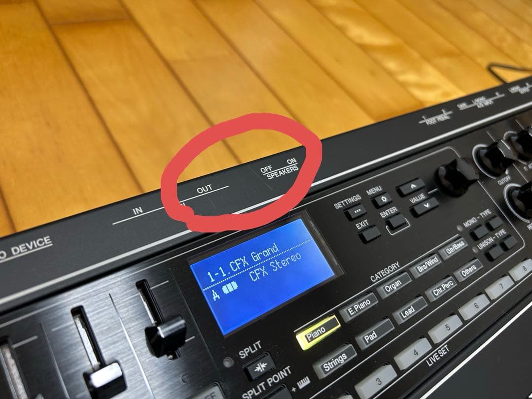 YAMAHA CK61 ステージキーボード　ケース、ペダル、スタンド、イスセット