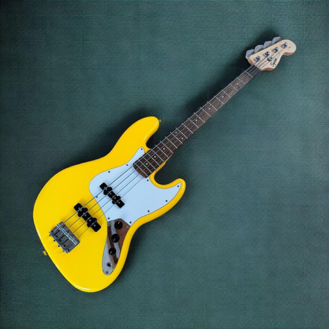 Squier スクワィア　Affinity JAZZ BASS