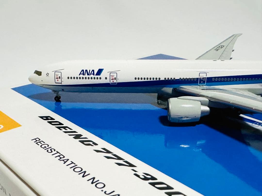 全日空商事 1/400 ANA 777-300ER NH40013