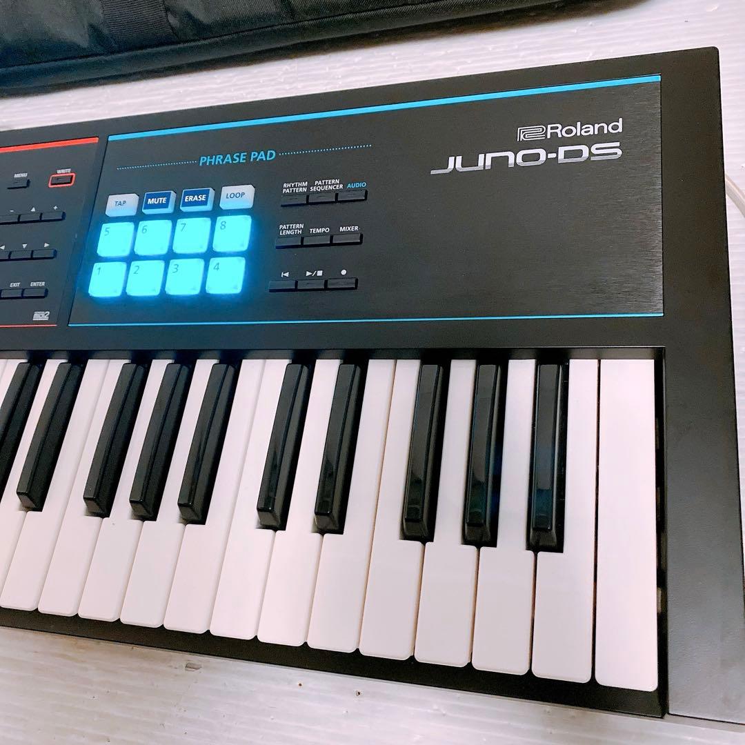 Roland JUNO-DS61 シンセサイザー ケース付属