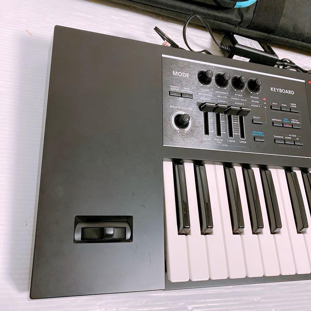 Roland JUNO-DS61 シンセサイザー ケース付属