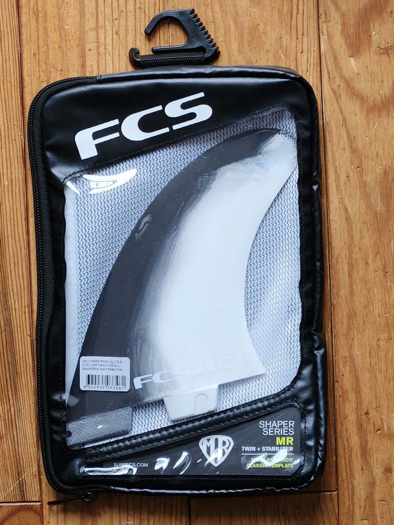 ＜新品・即決・送料込み＞ FCSⅡ MRツイン+スタビフィン（黒白）