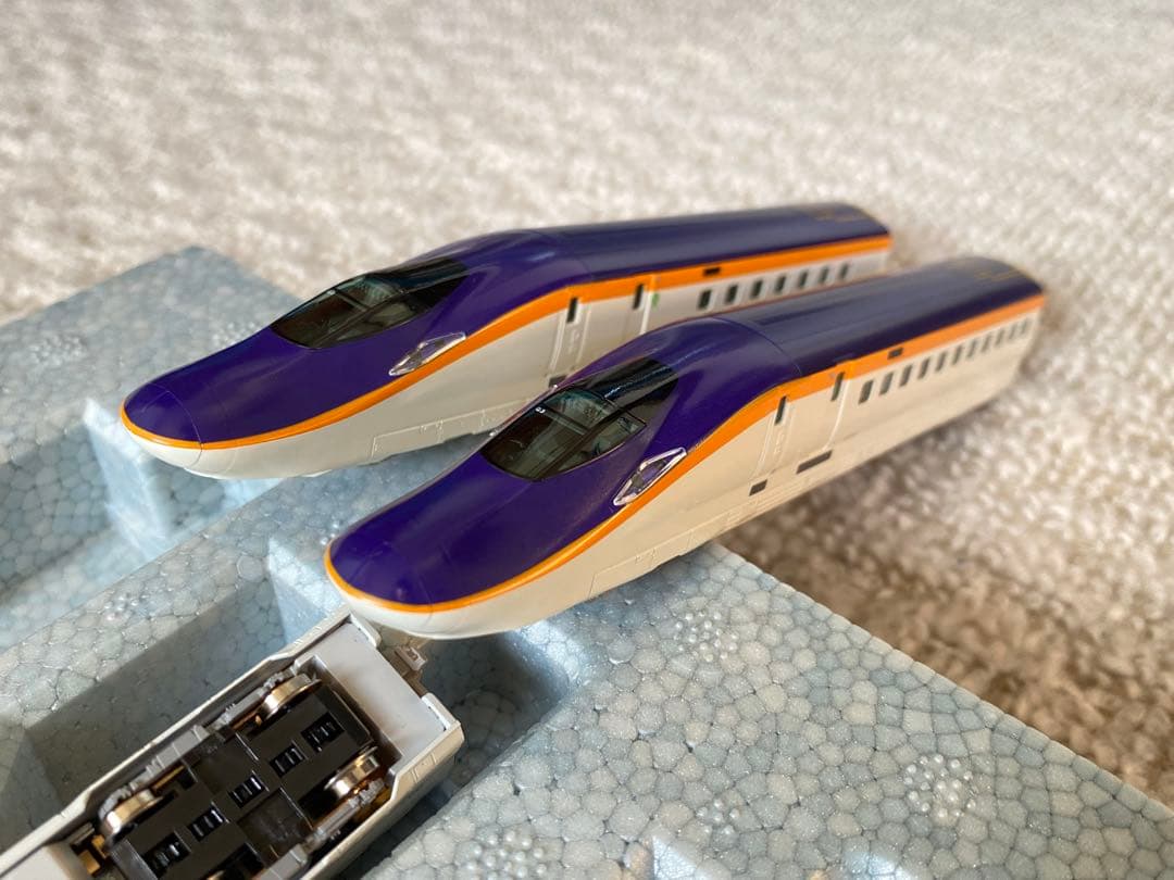 KATO カトー　10-2050,2051　E8系 山形新幹線つばさ ７両セット