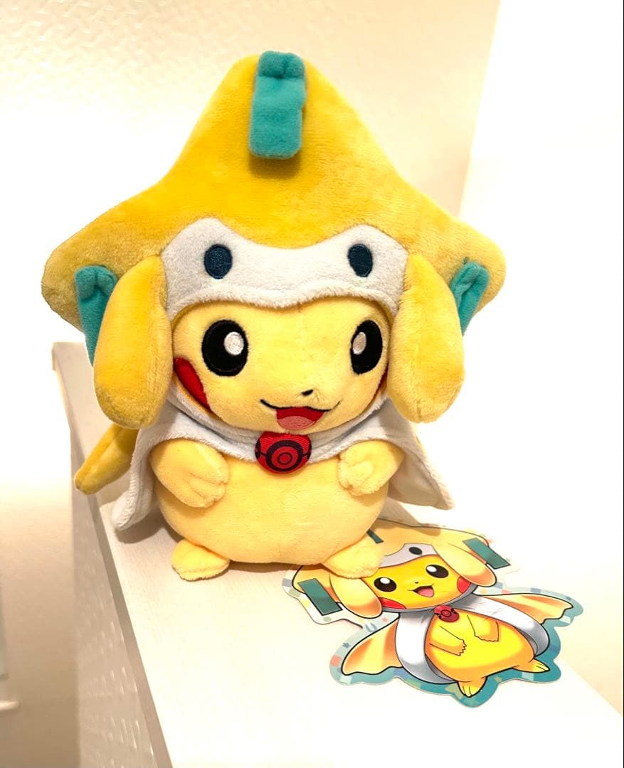 新品✨ポケモンセンターオリジナル ぬいぐるみ　ジラーチポンチョのピカチュウ