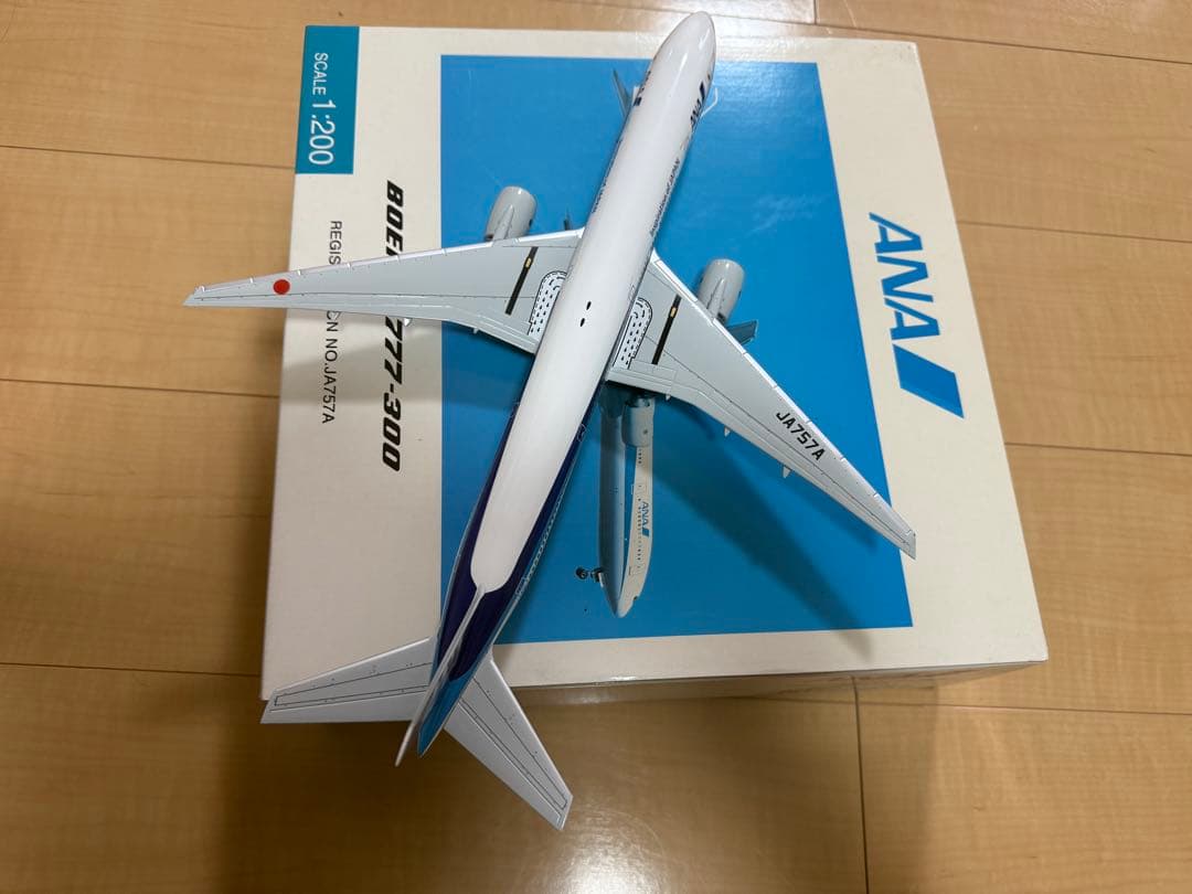 全日空商事B777-300 JA757A1:200