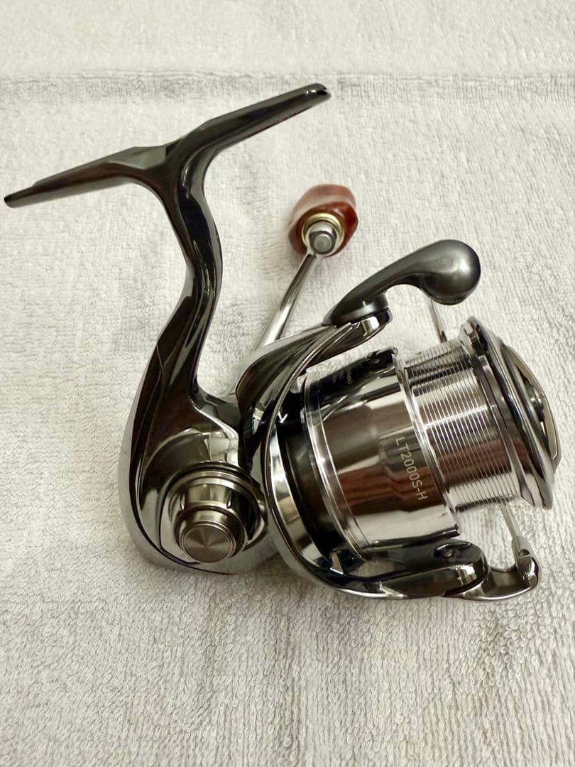 DAIWA ダイワ 22 EXISTイグジスト LT2000S-H