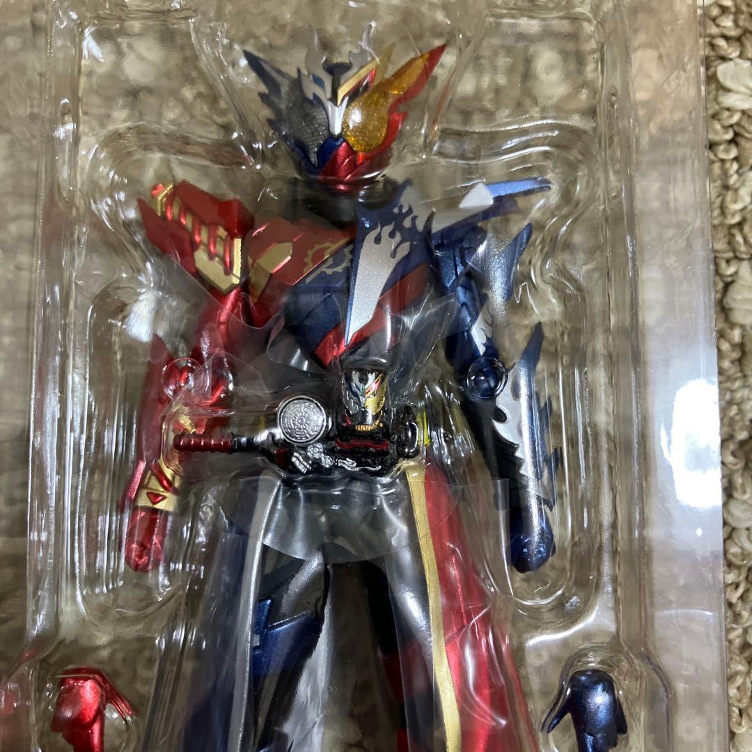 S.H.Figuarts 仮面ライダー　クローズビルドフォーム　開封美品