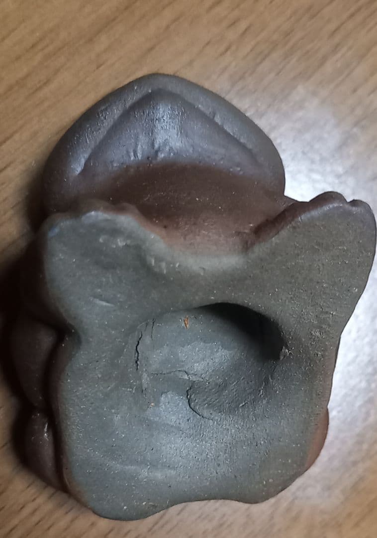 備前焼 伊勢崎淳作❔　カエルの置物　　縁起物　　飾り物