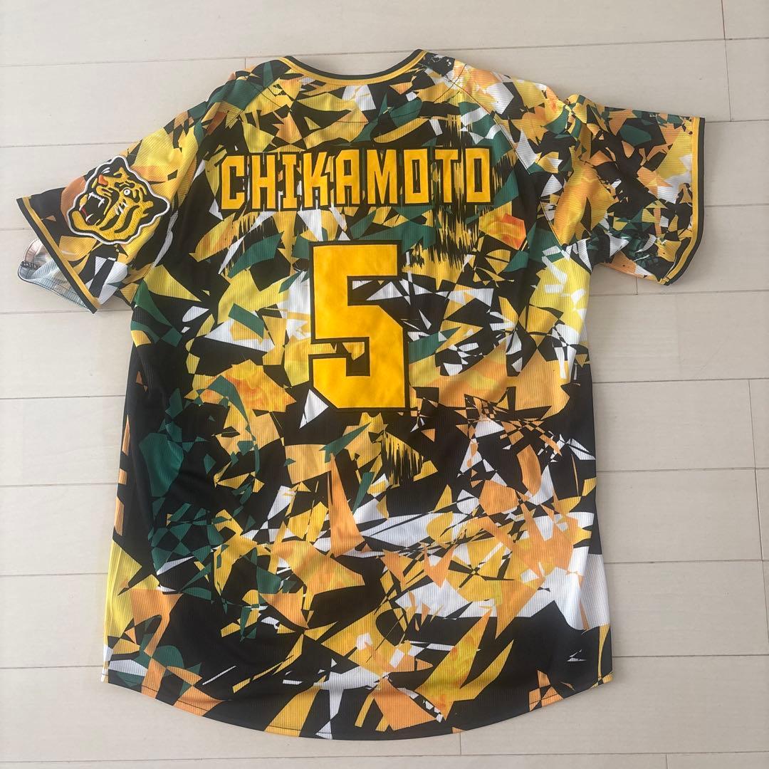 阪神タイガース　ウル虎の夏2022レプリカユニフォームＬ＆応援Ｔシャツセット