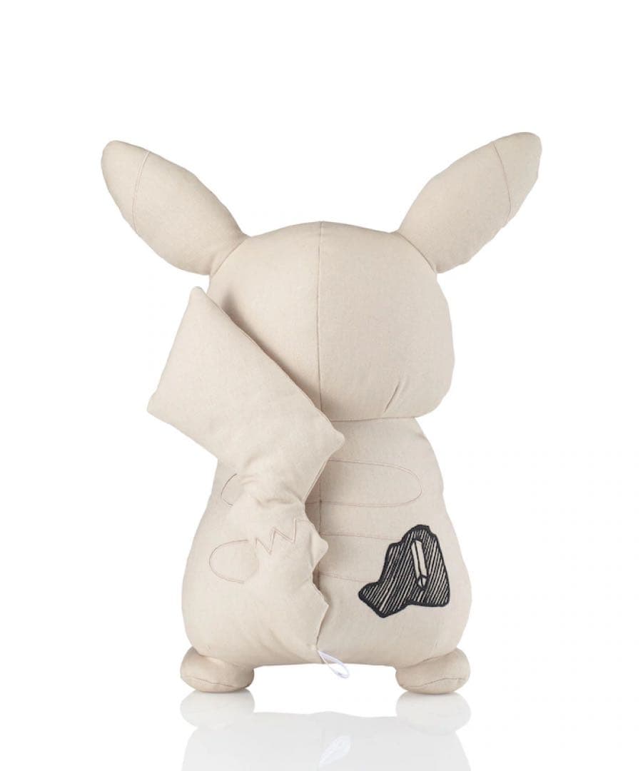 ラージ Daniel Arsham×Pokemon plush Pikachu