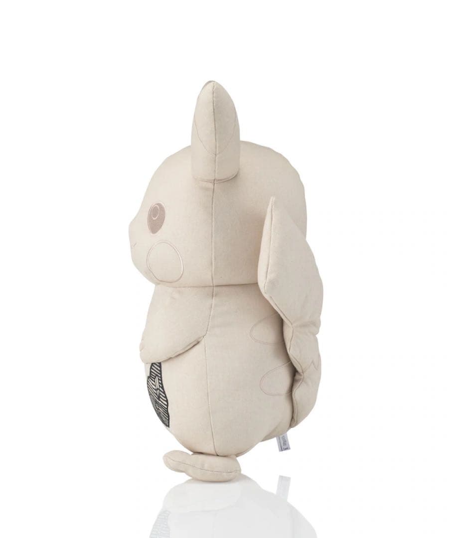 ラージ Daniel Arsham×Pokemon plush Pikachu