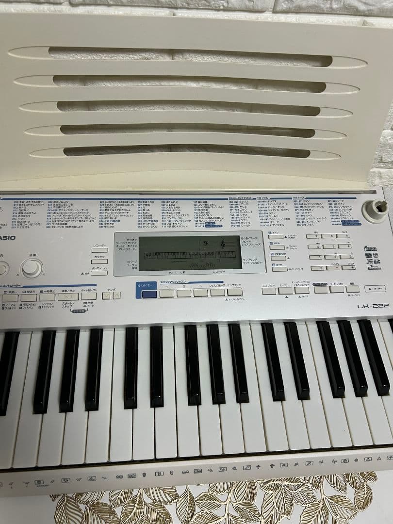 CASIO カシオ 光ナビゲーションキーボード LK-222 200曲　ピアノ