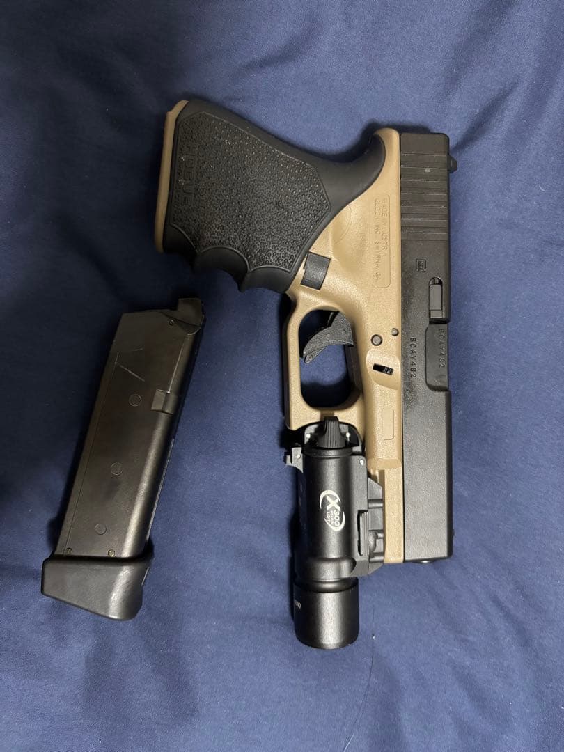 Glock 19 gen4 ガスガン タンカラー ライト付き