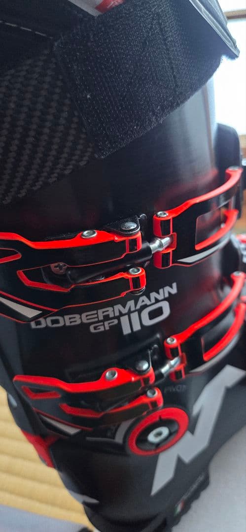 Nordica Dobermann GP 110 スキーブーツ