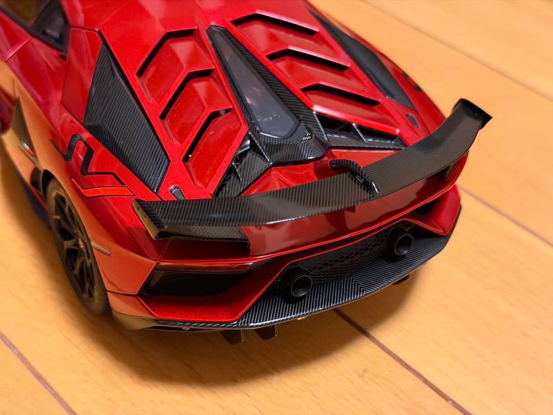 Lamborghini Aventator 1/18 モデルカー