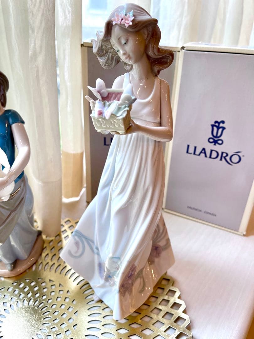 ⭐️美品お買得❣️⭐️リヤドロLLADRO 「 私の宝もの」陶器置物(大型) 人形