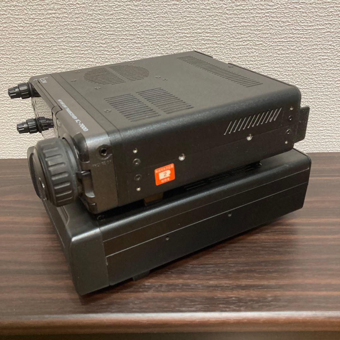 ICOM IC-7000M(トランシーバー)+AT-180(アンテナチューナー)