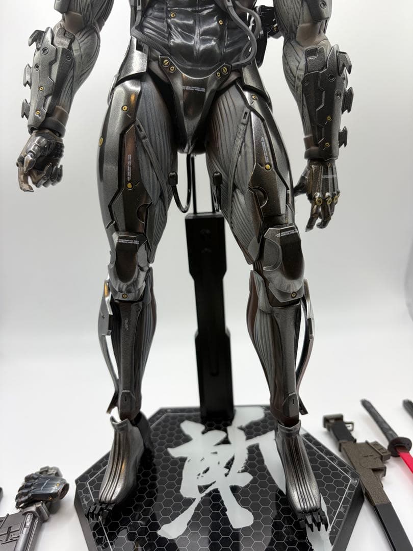 ホットトイズ L GEAR RISING メタルギア 雷電 フィギュア