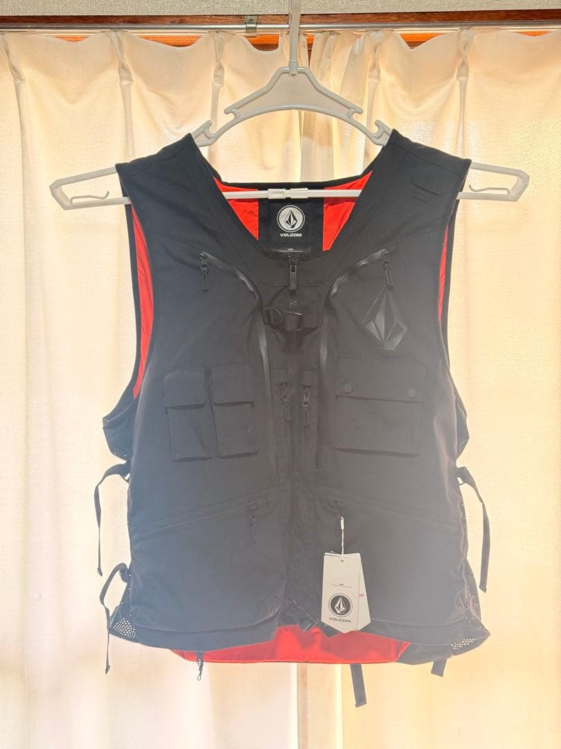 新品タグ付き！Volcom ベスト　IGUCHI SLACK VEST M