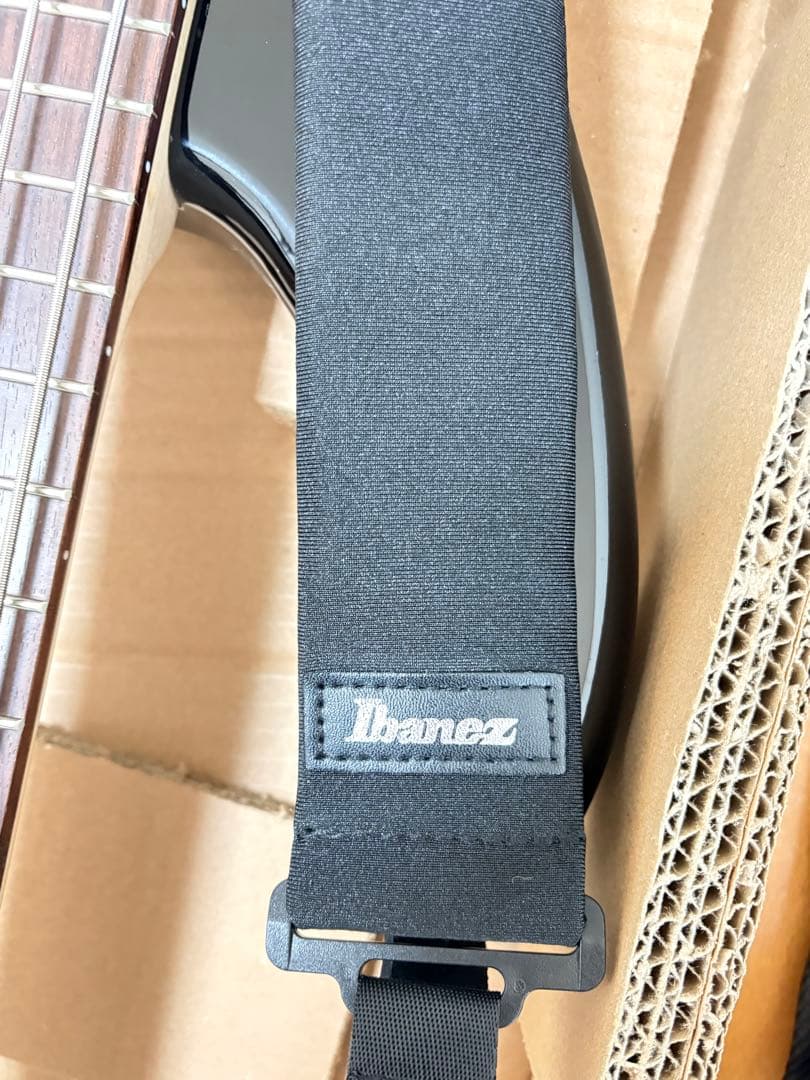 【ほぼ新品】YAMAHA エレキベース　TRBX304 ブラック