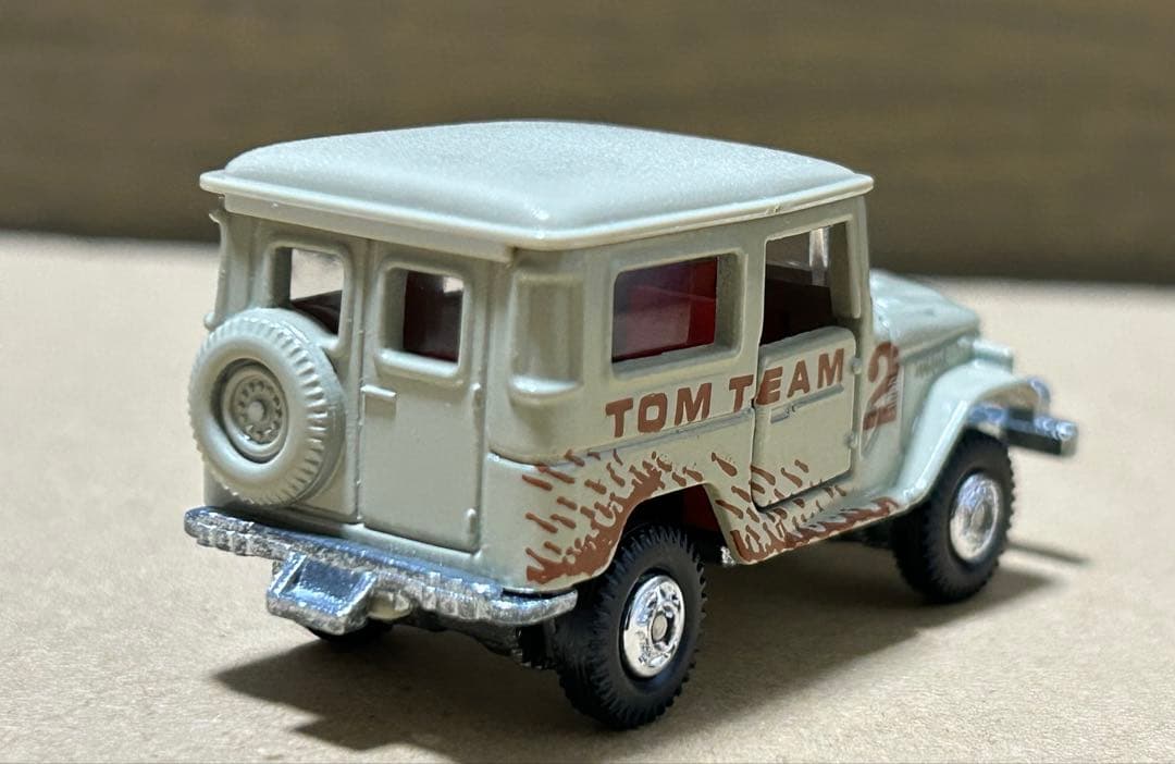 日本製 トミカ トヨタ ランドクルーザー TOM TEAM