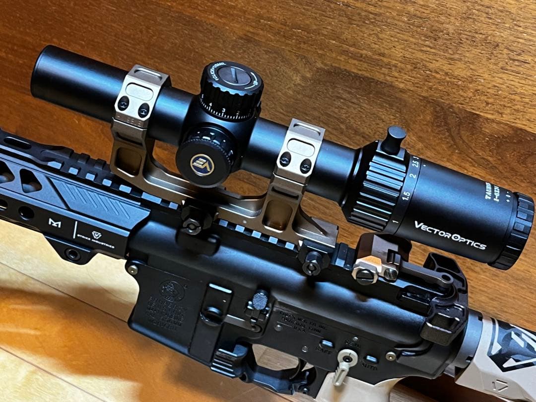 トイガン Taurus 1-6x24 FFP Vector Optics SCFF-27