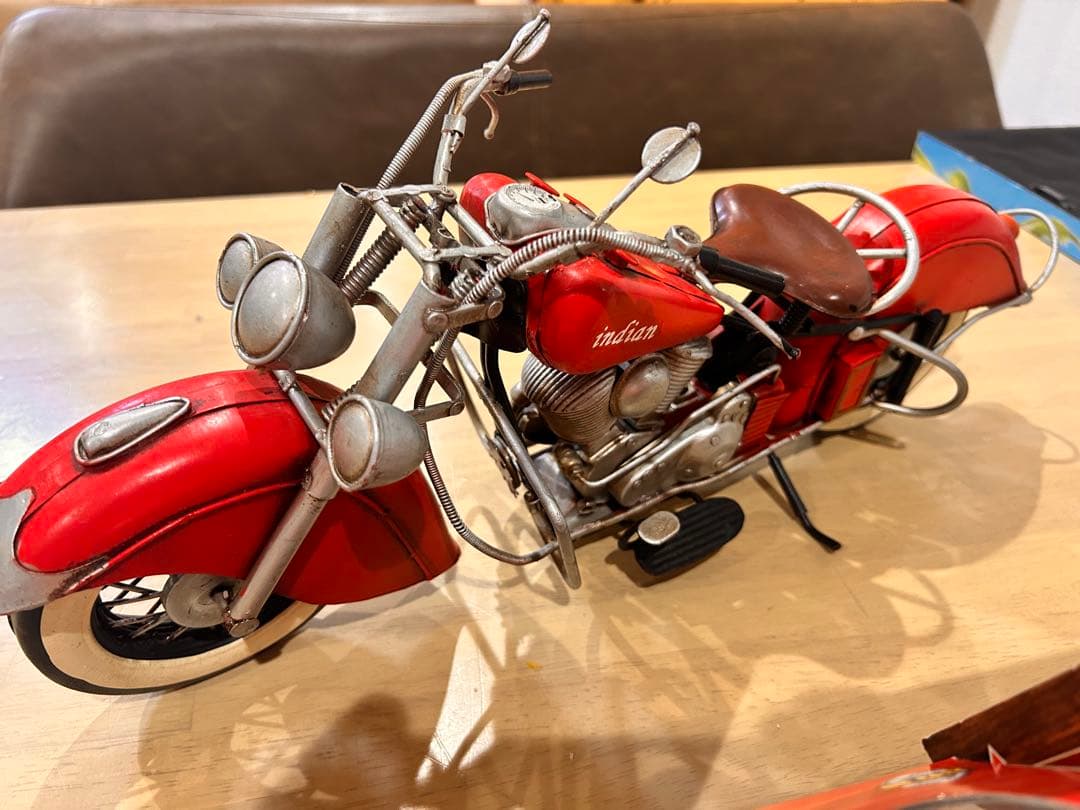 インディアンモーターサイクル　indian ダイキャスト　ブリキ　インテリア