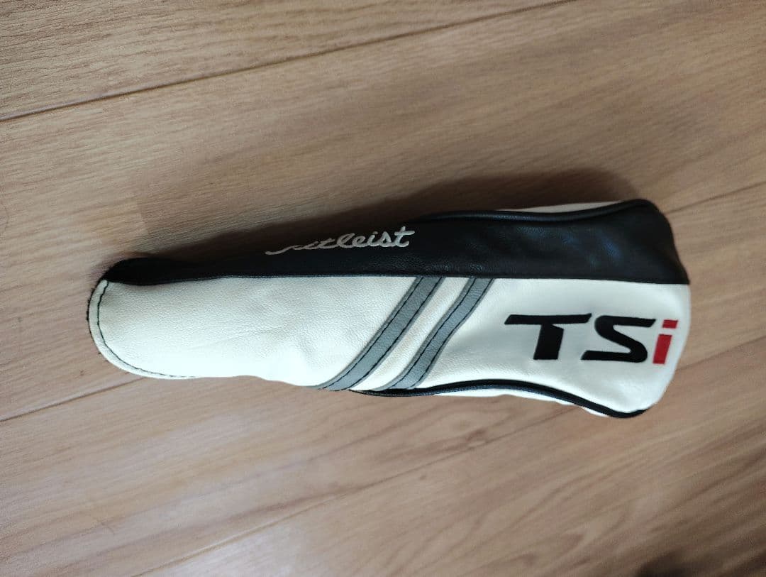 Titleist TSi3 3W フェアウェイウッド　ヘッドカバーあり