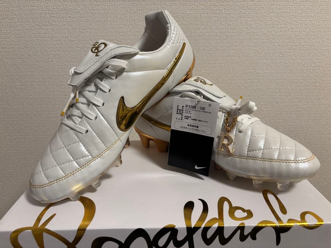 Ronaldinho×NikeTiempoLegend FG26cm