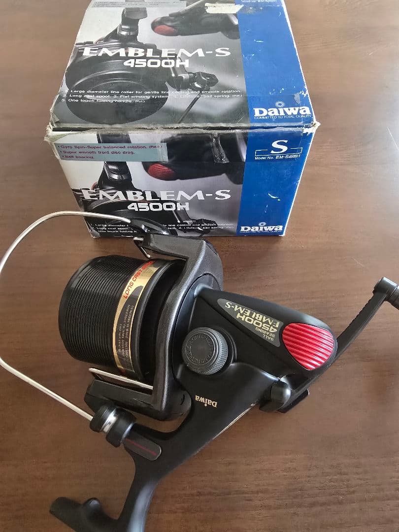 Daiwa EMBLEM-S 4500H スピンキャストリール　スピニングリール