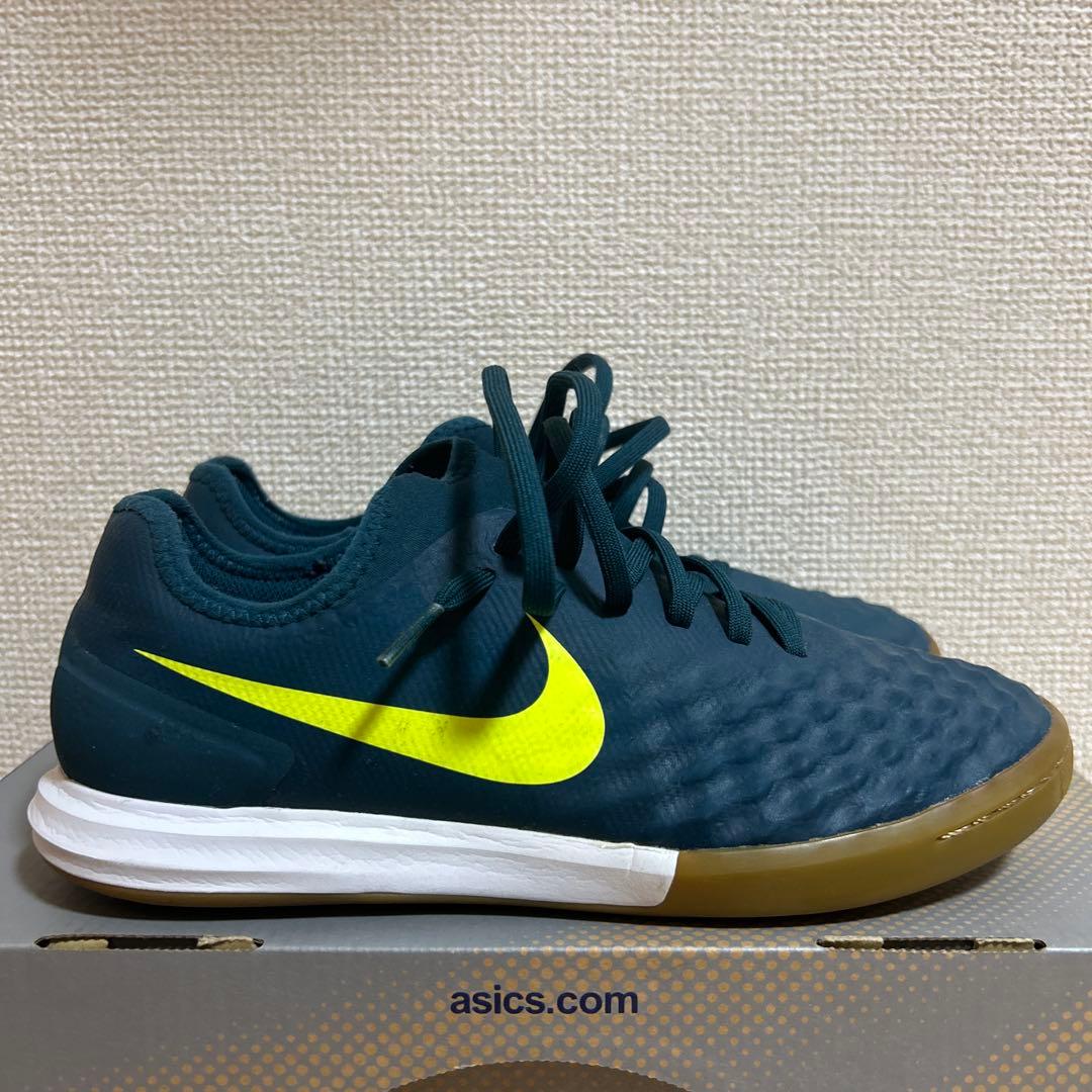NIKE　マジスタX
